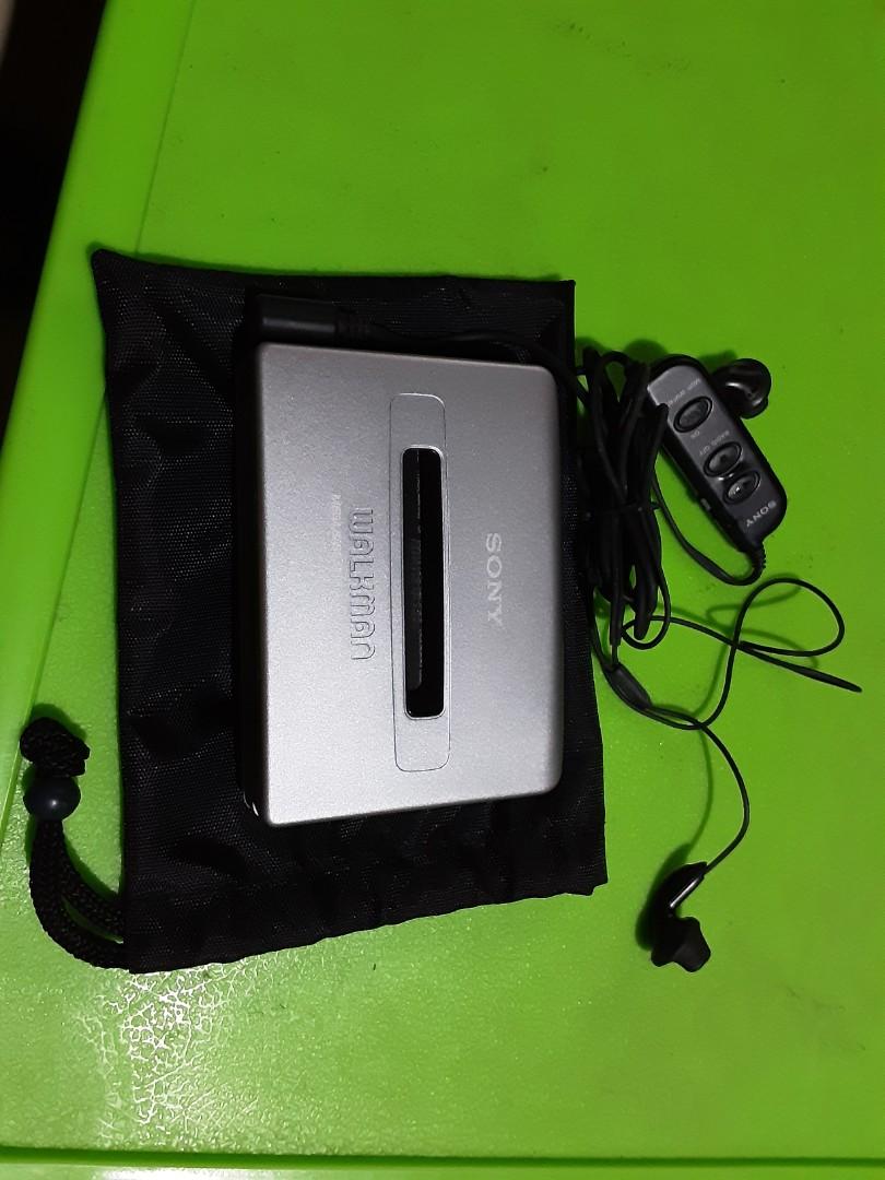 SONY WALKMAN REMOTE CONTROL RADIO CASSETE PLAYER WM FX571 GROOVE, Audio ...