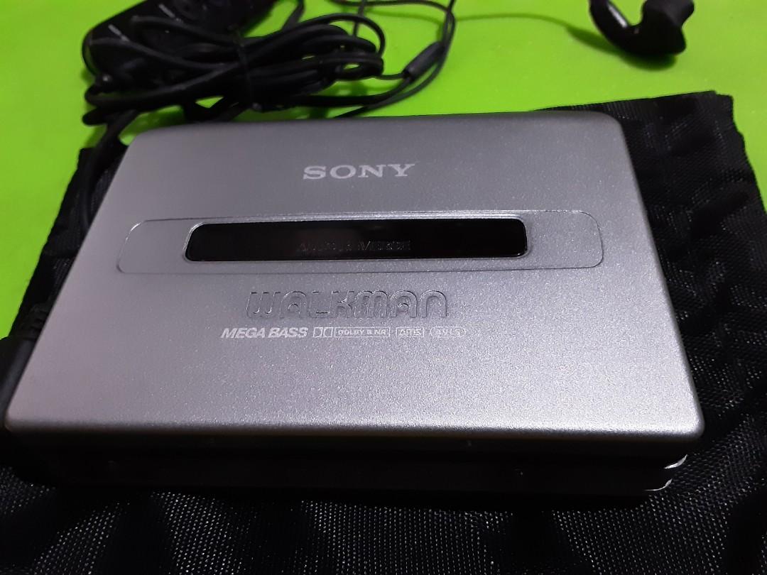 SONY WALKMAN REMOTE CONTROL RADIO CASSETE PLAYER WM FX571 GROOVE, Audio ...