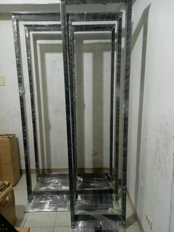 Toten 22u and 42u Open Bayrack | Layers open bay rack with Caster ...