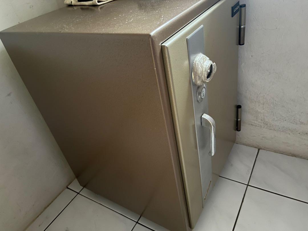 UCHIDA Home Safe, Furniture & Home Living, Security & Locks, Safe on Carousell