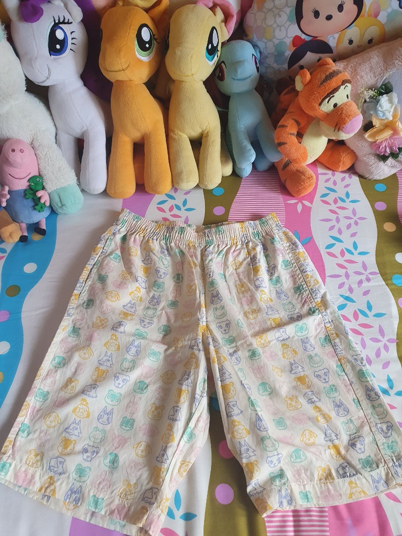 Uniqlo pets dog cat boys shorts, Babies & Kids, Babies & Kids Fashion ...