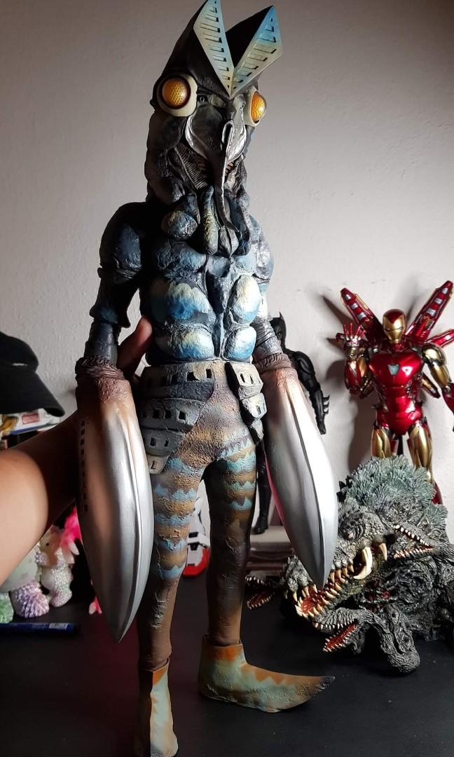 X-Plus Gigantic Series Alien Baltan /ultraman/kaiju/ godzilla, Hobbies ...