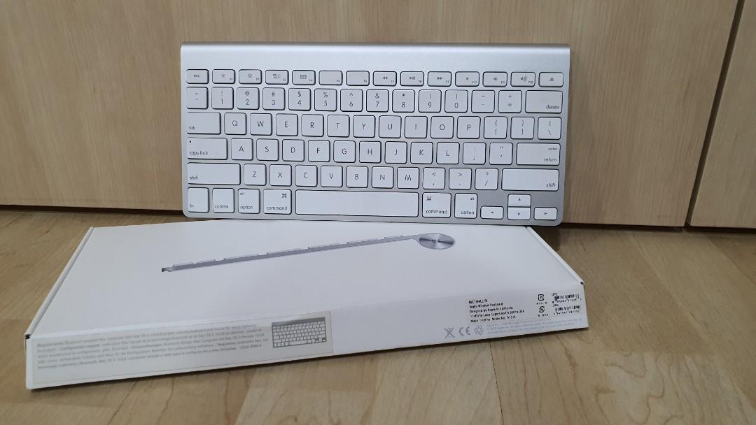 Apple Wireless Keyboard A1314 Computers And Tech Parts And Accessories Computer Keyboard On Carousell