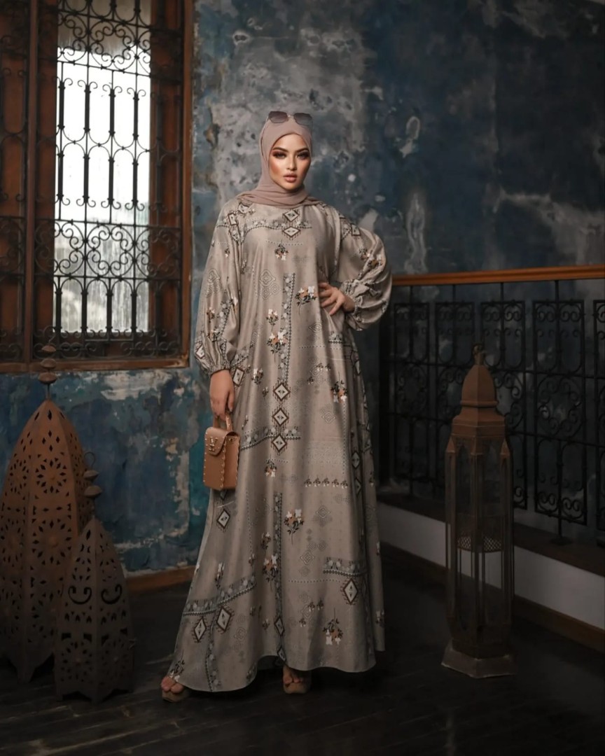 Bashmala abaya jubah, Women's Fashion, Muslimah Fashion, Dresses on ...