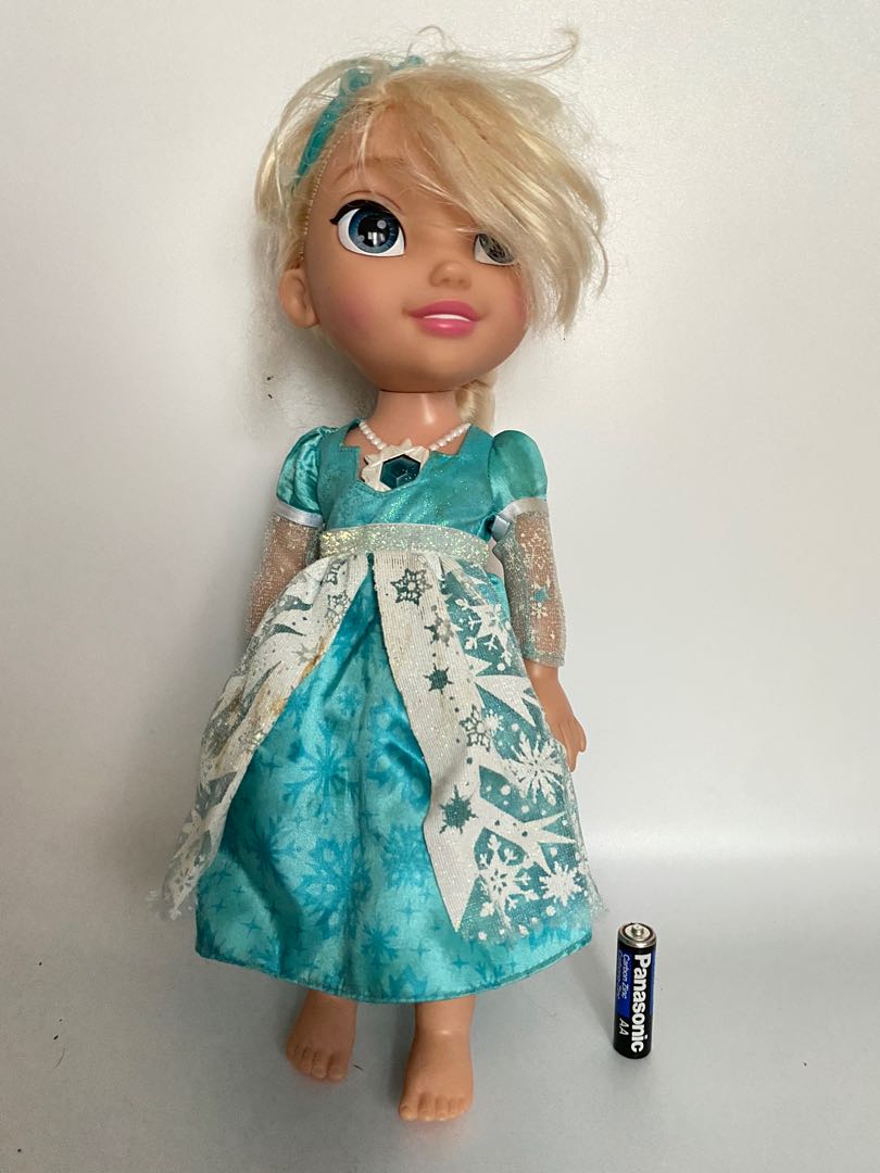 Disney Elsa Batt-Op, Hobbies & Toys, Toys & Games on Carousell