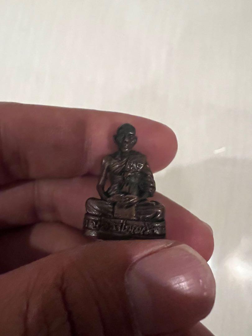 lp liew wat rai tang tong, Hobbies & Toys, Memorabilia & Collectibles ...