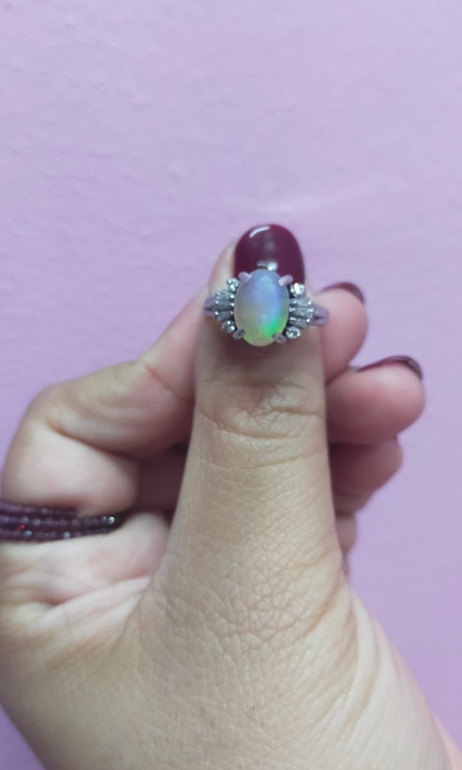 Pt900 ring, Women's Fashion, Jewelry & Organizers, Rings on Carousell