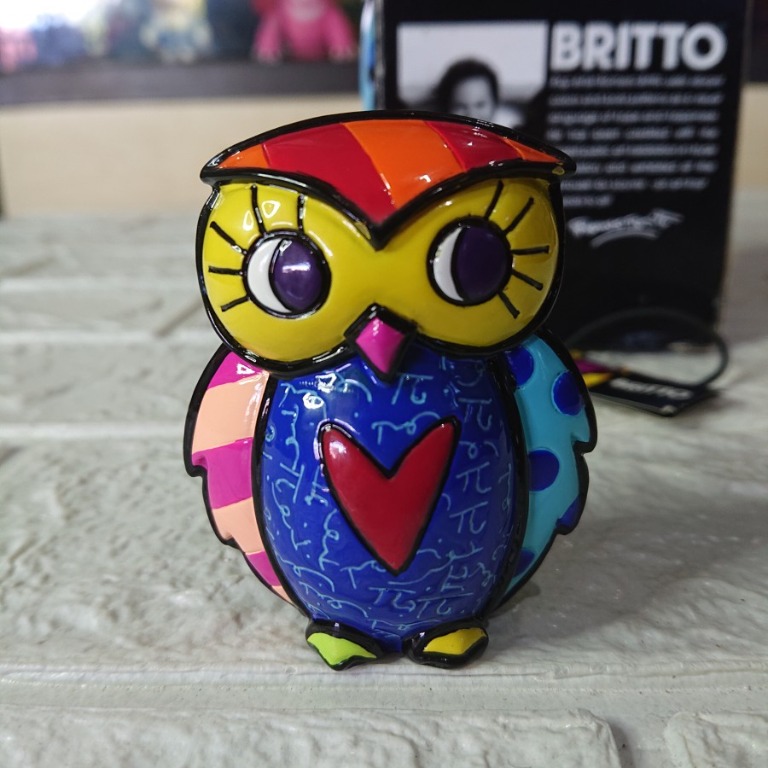 Romero Britto - Owl Miniature Figure, Toys & Collectibles, Lainnya di ...