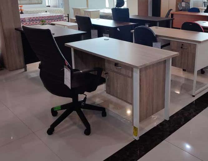 Set Meja Kerja Max orbitrend dan kursi kantor meja kantor bagus meja ...
