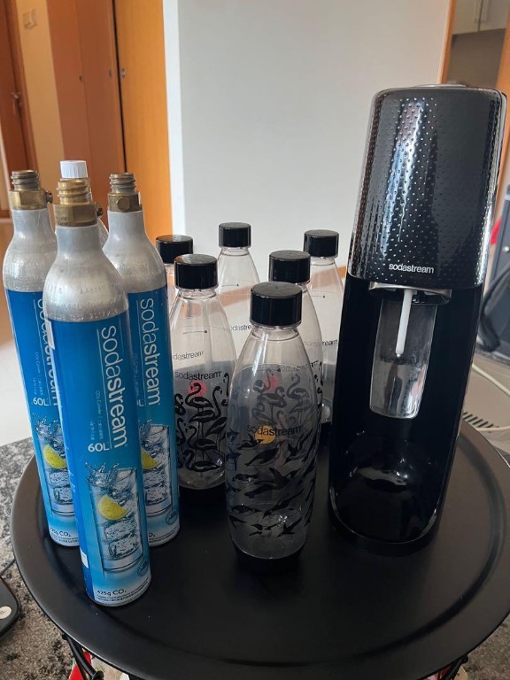 Sodastream + 6 bottles + 4 gas tanks Selling as Set FIXED PRICE, TV ...