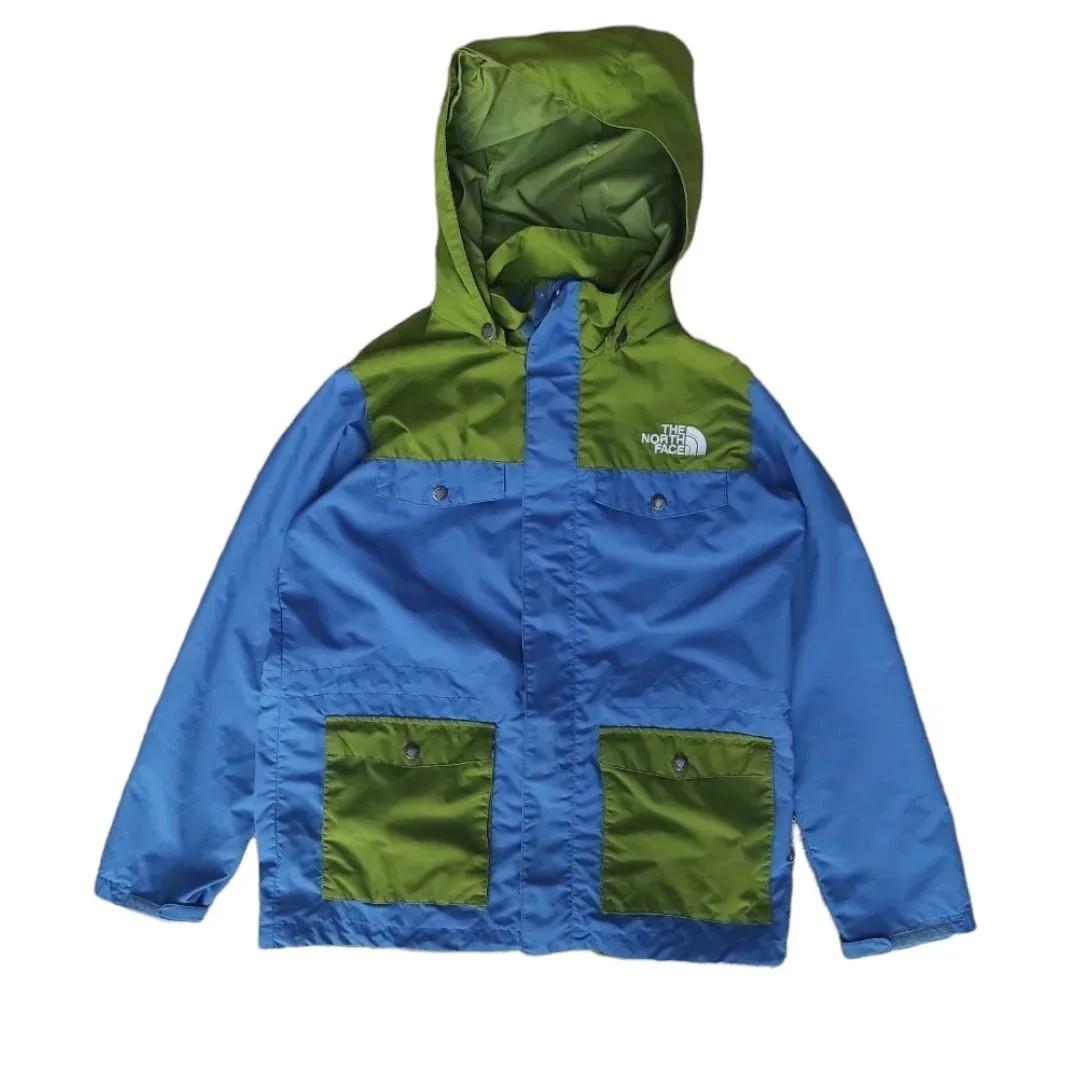 Tnf coach jacket, Olah Raga, Baju Olahraga di Carousell