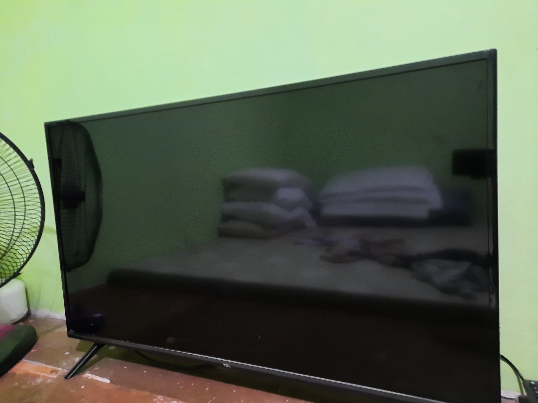 42"tcl tv, TV & Home Appliances, TV & Entertainment, TV on Carousell