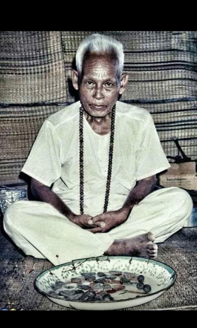 Ajarn Pleng boon yuen- Huajai Chaiyin double takrut., Hobbies & Toys ...