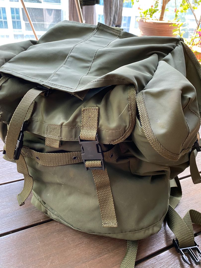 Army Field Bag, Men's Fashion, Bags, Backpacks on Carousell