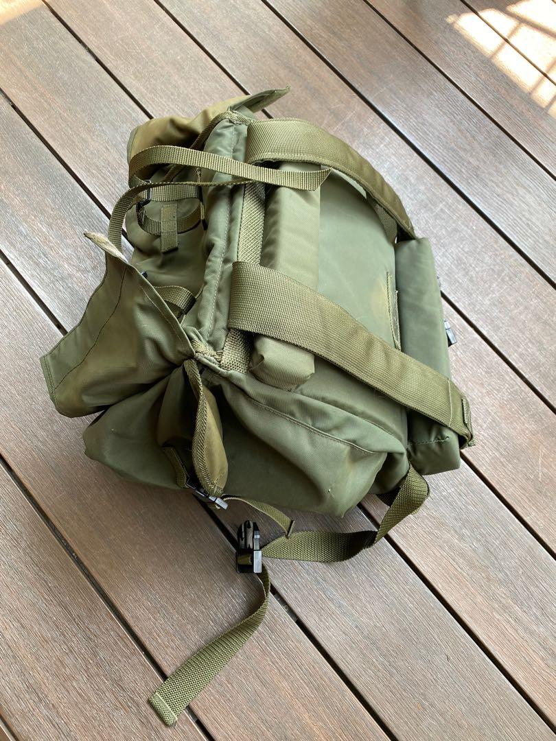 Army Field Bag, Men's Fashion, Bags, Backpacks on Carousell