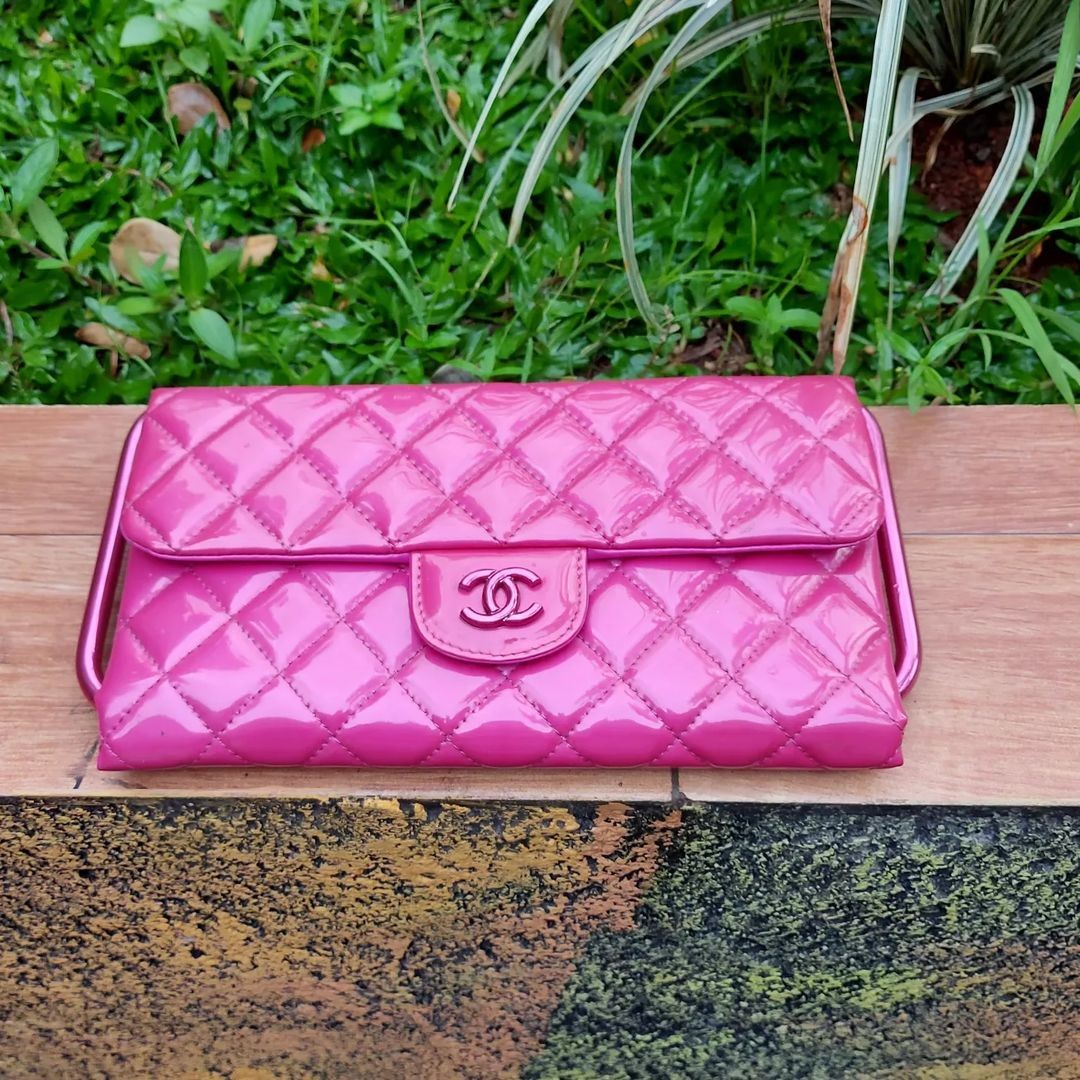 Chanel Dompet ORI 100%, Fesyen Wanita, Tas & Dompet di Carousell
