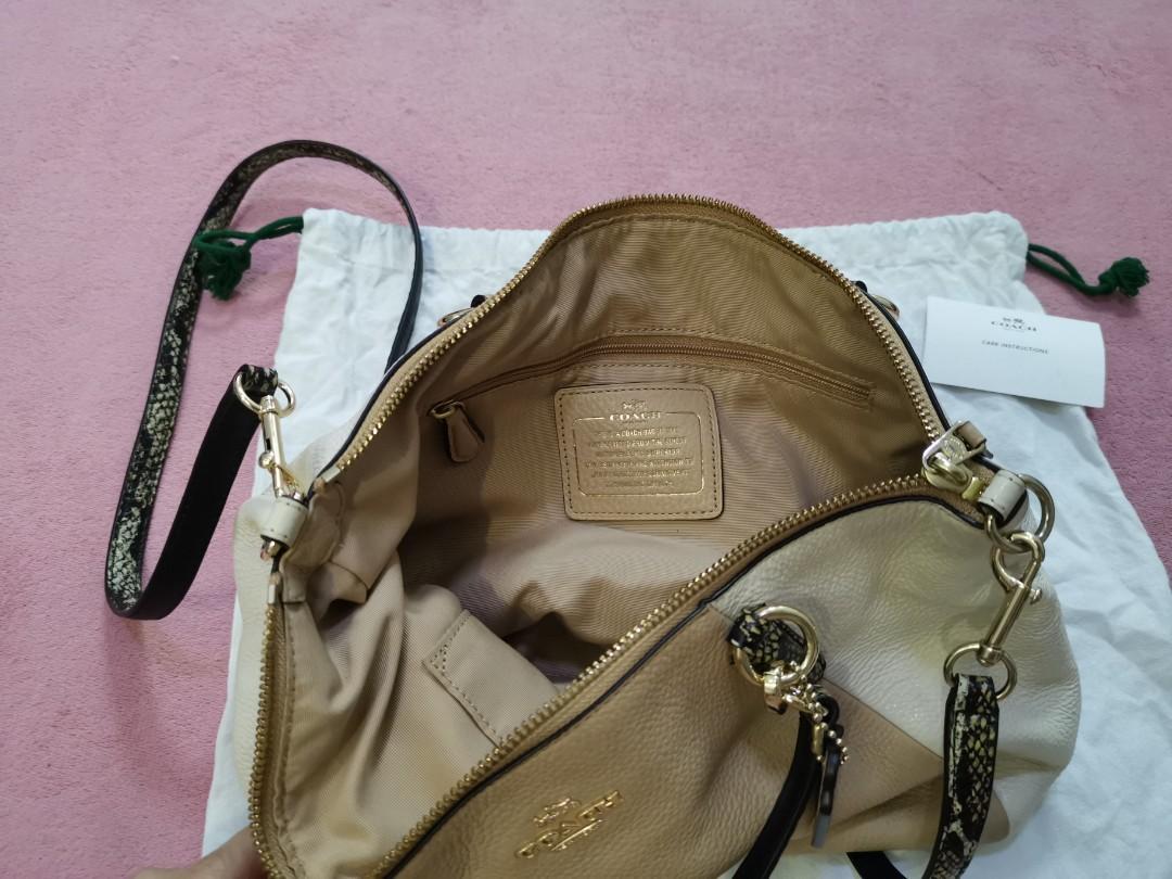 Coach beg, Women's Fashion, Bags & Wallets, Shoulder Bags on Carousell