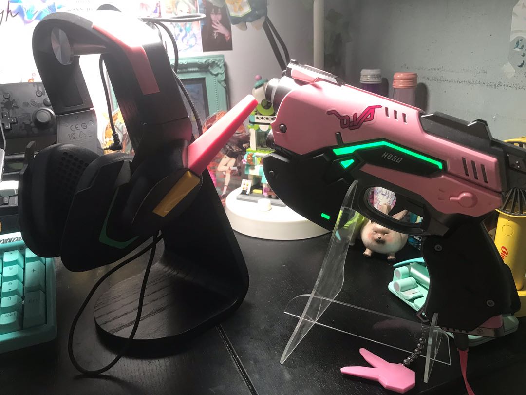 D.va Razer Headphones and Gun Powerbank, Hobbies & Toys, Memorabilia ...