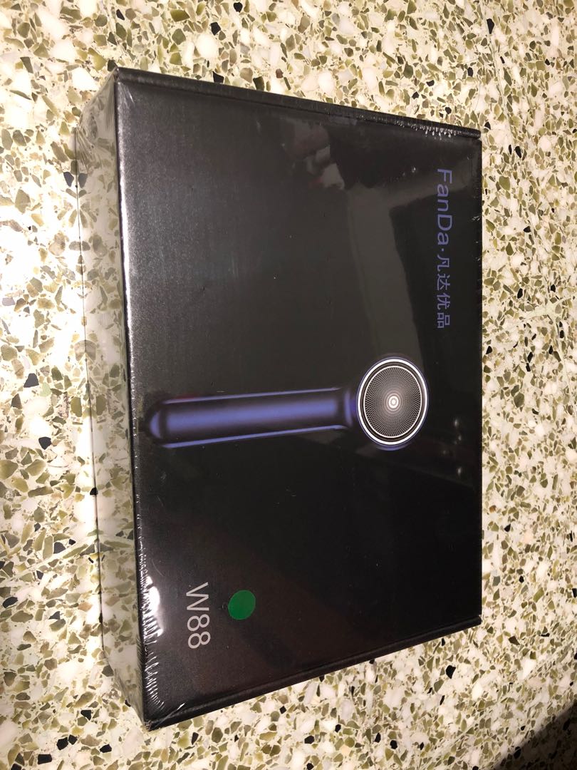 Fanda hair dryer, Beauty & Personal Care, Hair Products on Carousell