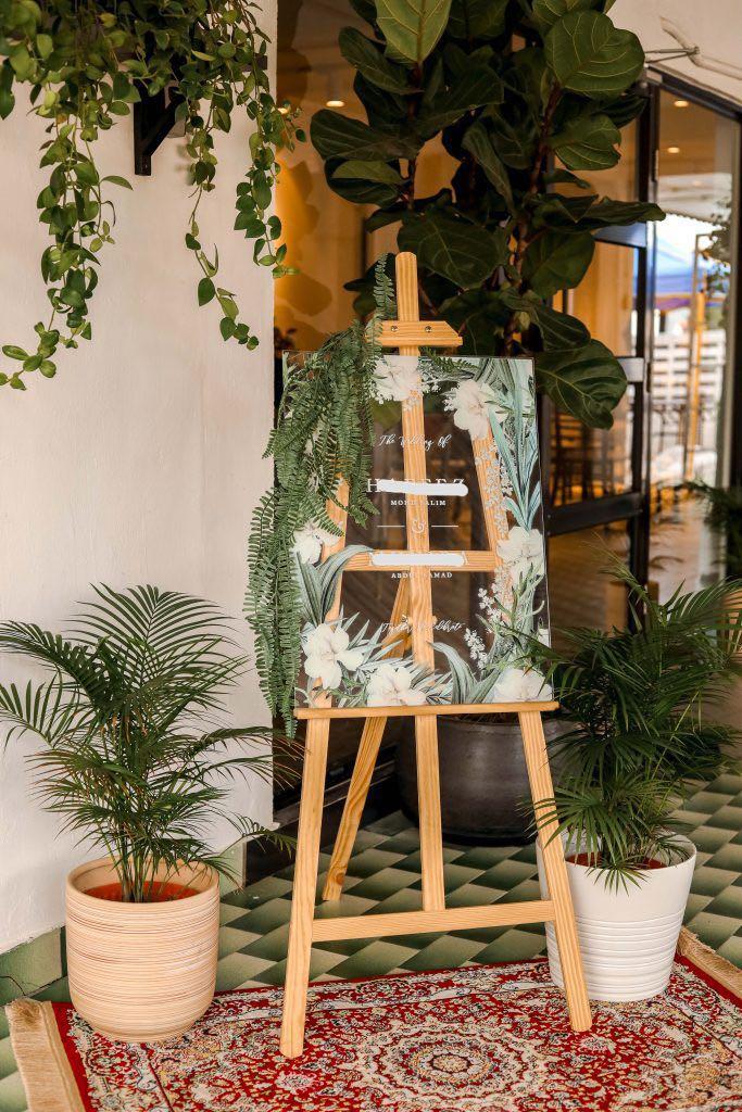[Rental] Easel stand welcome board for wedding events pine wood ...