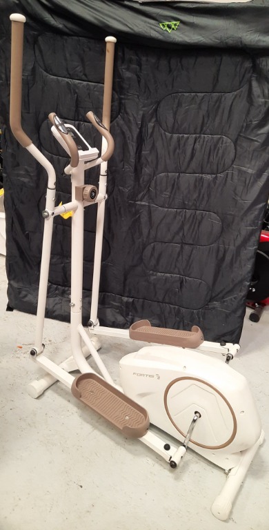 Fortis Magneti Elliptical Cross Trainer, Sports Equipment, Exercise ...