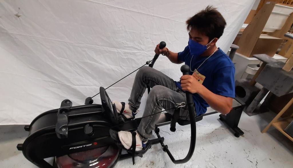 Fortis Water Resistance Full Motion Rowing Machine, Sports Equipment ...