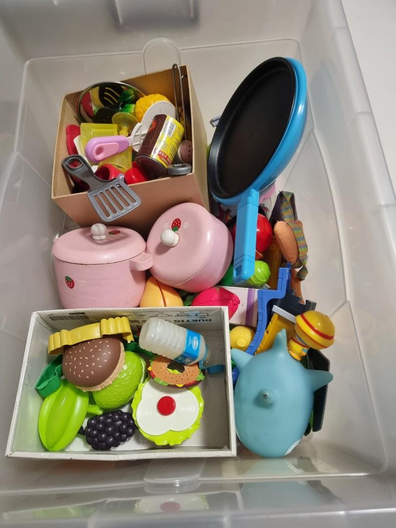 FREE random TOYS, Hobbies & Toys, Toys & Games on Carousell