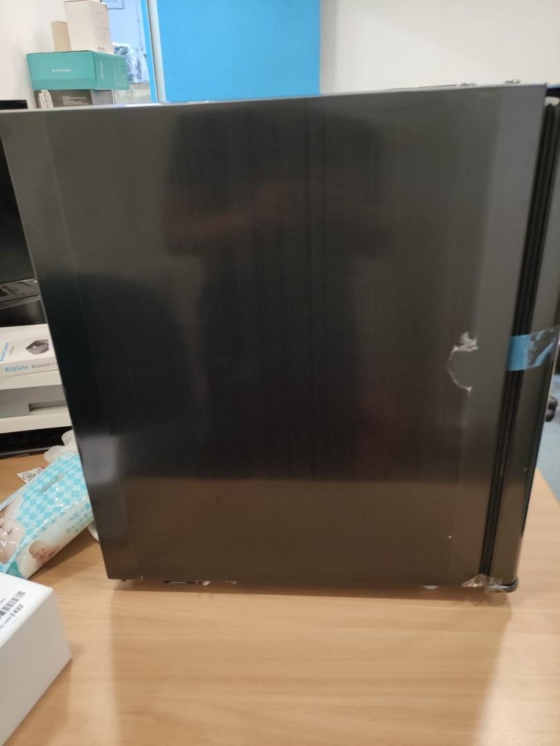 Inventor Mini Fridge 42 L Black., TV & Home Appliances, Kitchen ...