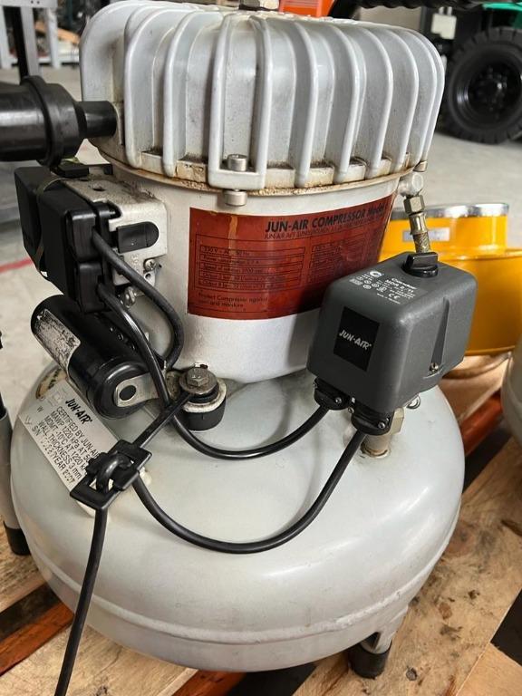 Jun Air Model 6 - 15 Litre Oil-Lubricated Quiet Air Compressor @ $300 ...
