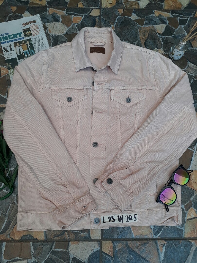 Light pink denim Jacket, Women's Fashion, Coats, Jackets and Outerwear ...