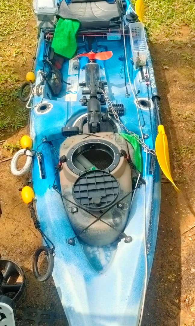 Kayak Mako 12 W Bixpy Motor, Sports Equipment, Fishing on Carousell