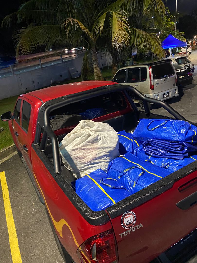 Pindah Baju terpakai bundle berguni-guni, Services, Home Services ...