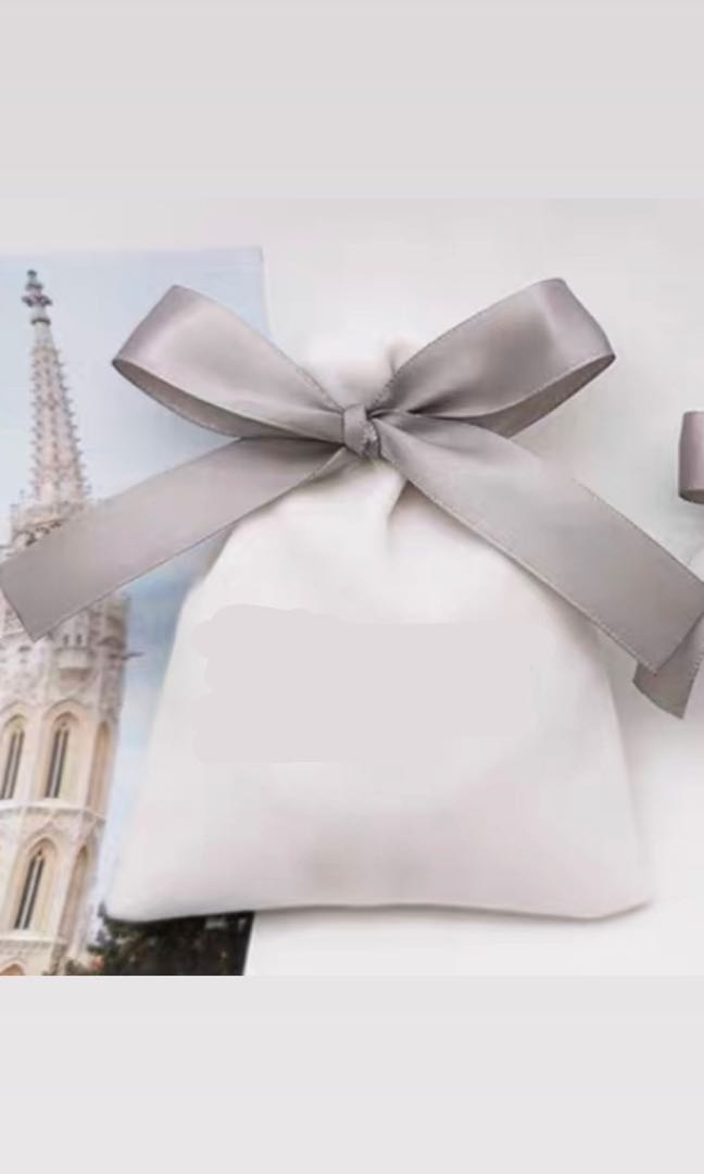 Ribbon draw-string pouch (grey), Women's Fashion, Bags & Wallets ...