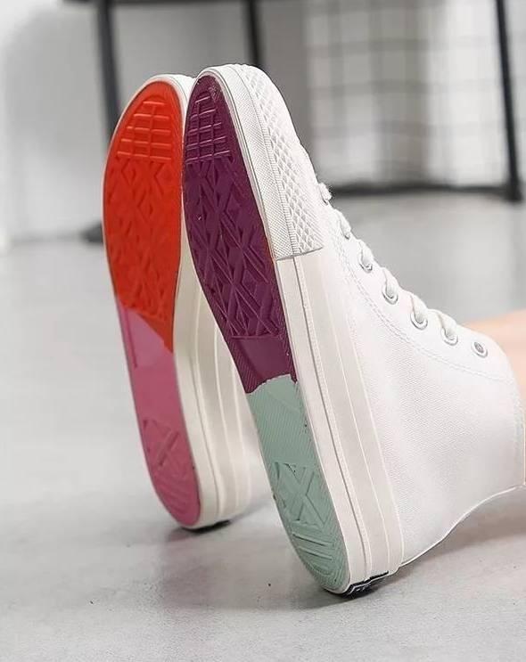 Sepatu Viral!Berubah Warna, Fesyen Wanita, Sepatu di Carousell