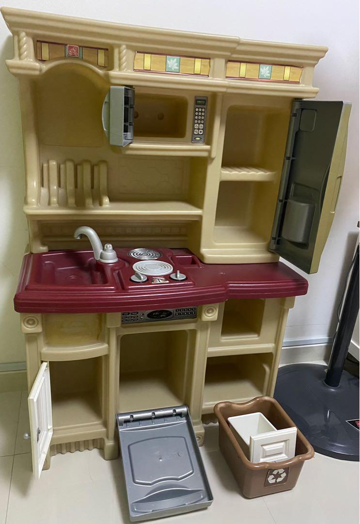 Step 2 Kids Pretend Play Toy Kitchen, Hobbies & Toys, Toys & Games on ...