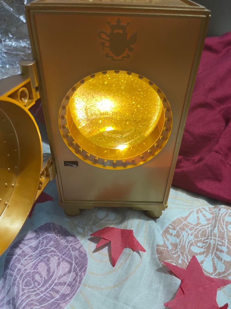 Taylor Swift Fearless Vault Snow Globe, Hobbies & Toys, Music & Media ...