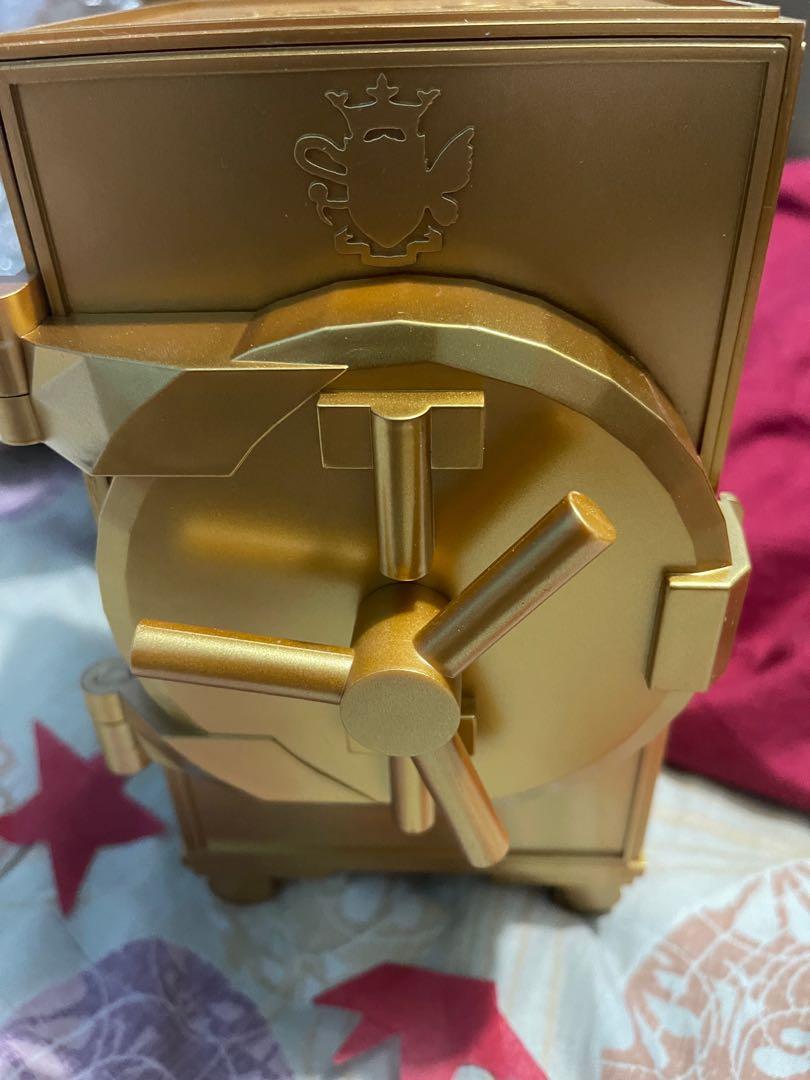 Taylor Swift Fearless Vault Snow Globe, Hobbies & Toys, Music & Media ...