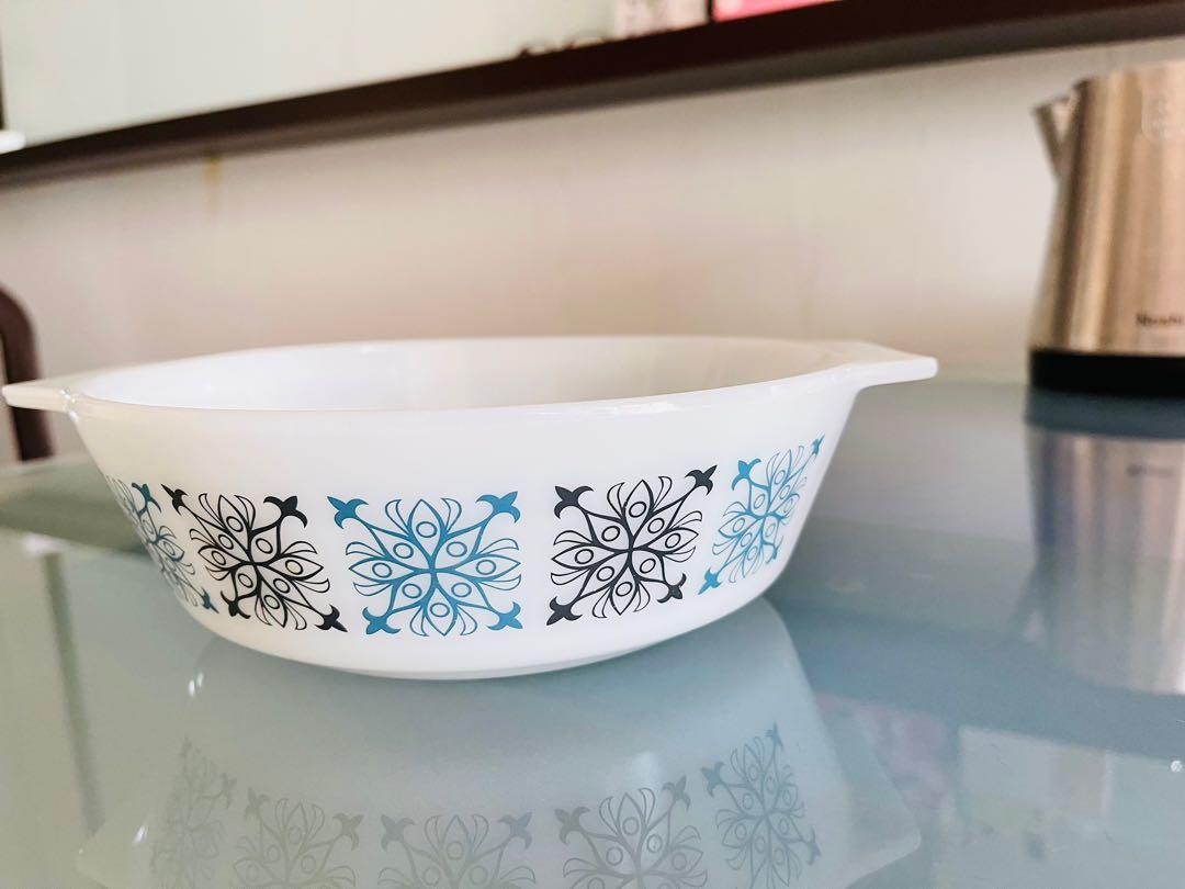 Vintage Pyrex Made in UK, Furniture & Home Living, Kitchenware ...