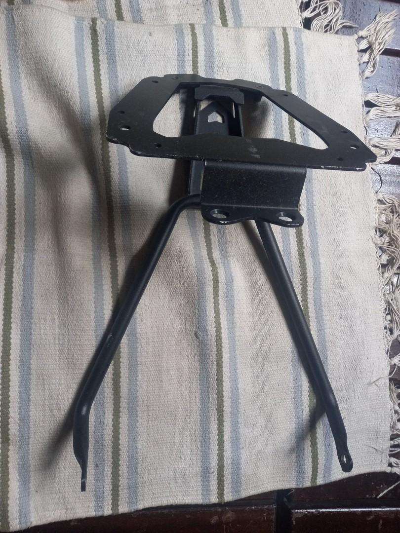 Xmax Givi Box Bracket, Motorcycles, Motorcycle Accessories on Carousell