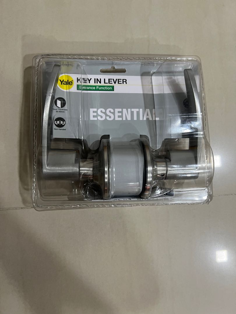 Yale door lock set, Furniture & Home Living, Security & Locks, Locks ...