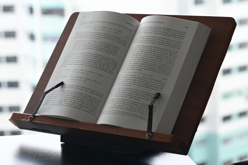 Book Stand, Furniture & Home Living, Furniture, Shelves, Cabinets ...