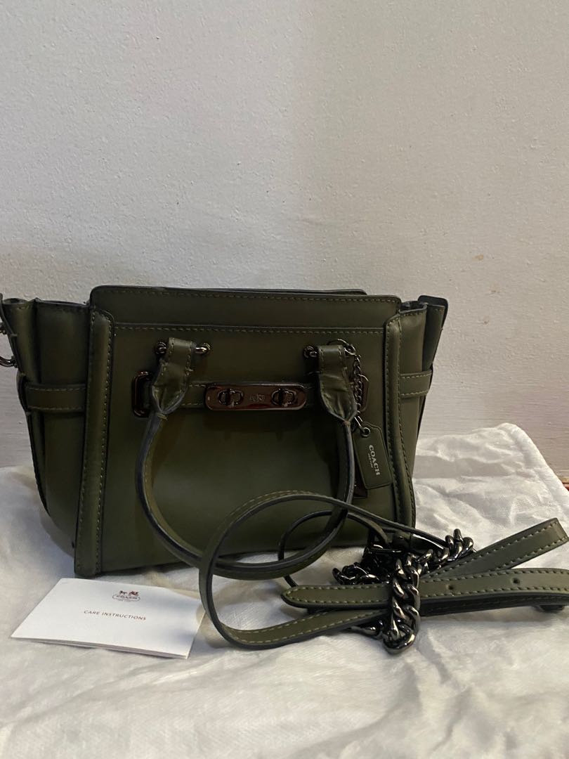 COACH SWAGGER BURNING, Fesyen Wanita, Tas & Dompet di Carousell