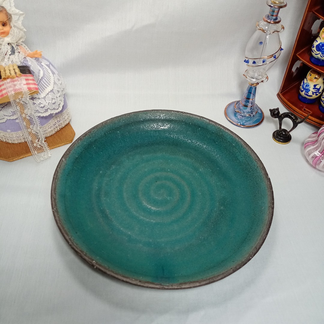 GREEN RUSTIC STONEWARE PLATE, Furniture & Home Living, Kitchenware ...