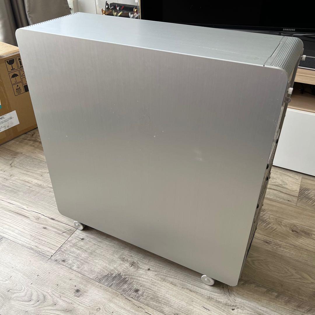 Lianli V2000 Casing holds 19 drives, Computers & Tech, Parts ...