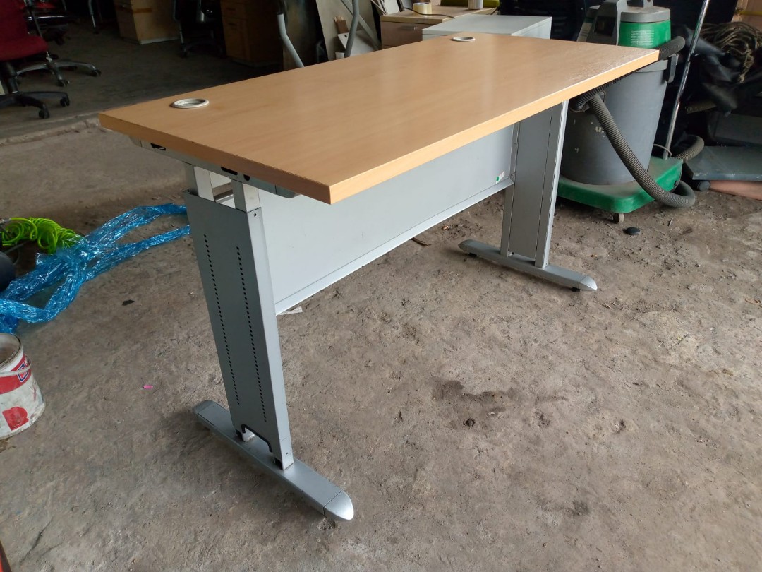 MEJA KANTOR HIGH POINT KAKI BESI 6 UNIT, Perabotan Rumah di Carousell