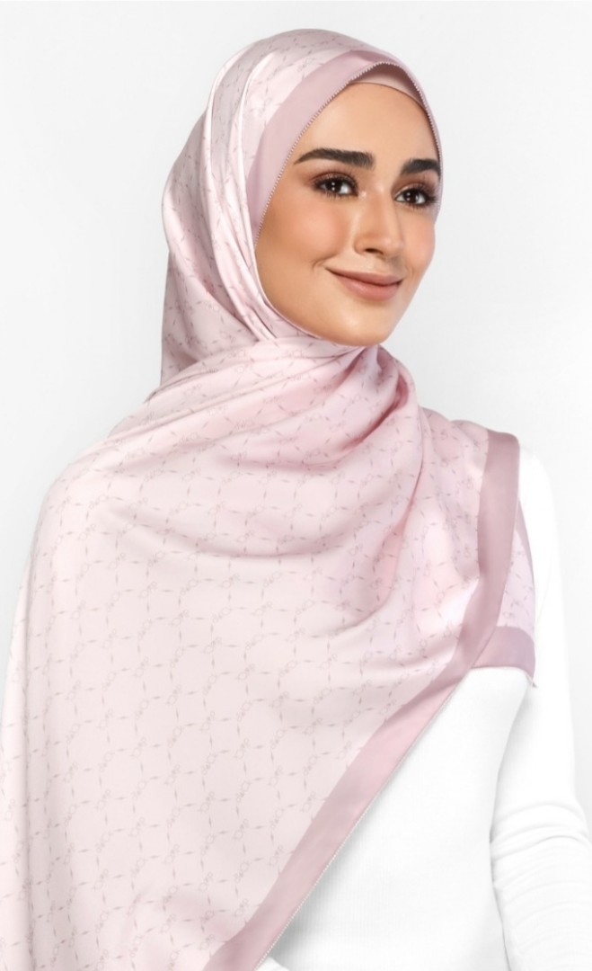 Monogram Duck Shawl - Sakura, Women's Fashion, Muslimah Fashion, Hijabs ...