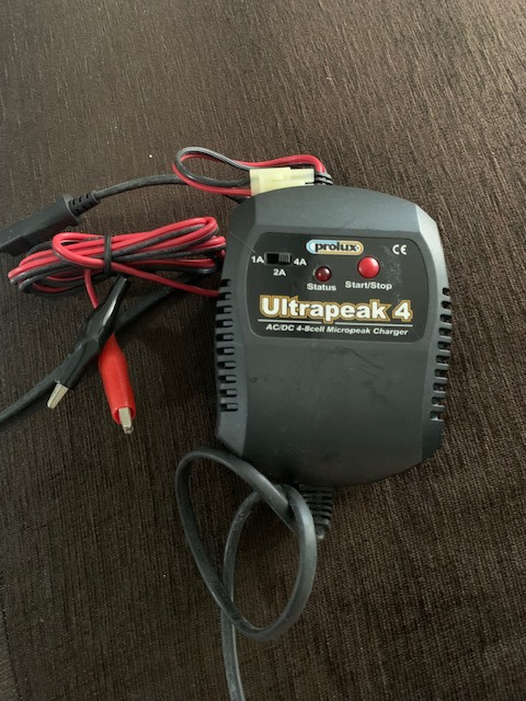 Prolux Ultrapeak 4 charger, Mobile Phones & Gadgets, Mobile & Gadget Accessories, Power Banks ...