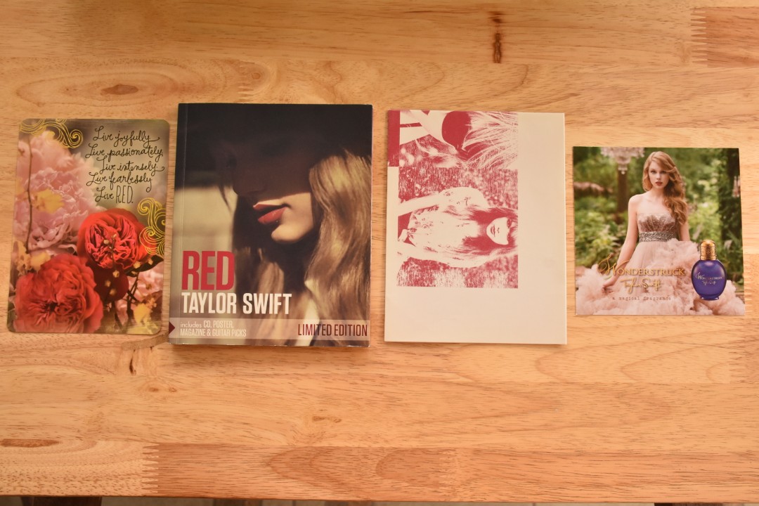 RED Zinepak US edition - Taylor Swift, Hobbies & Toys, Music & Media ...