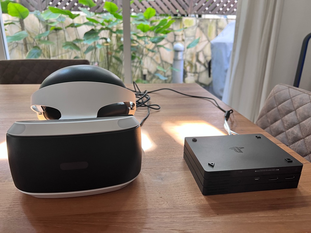 Sony Virtual Reality headset and camera bundle plus controllers, Video ...