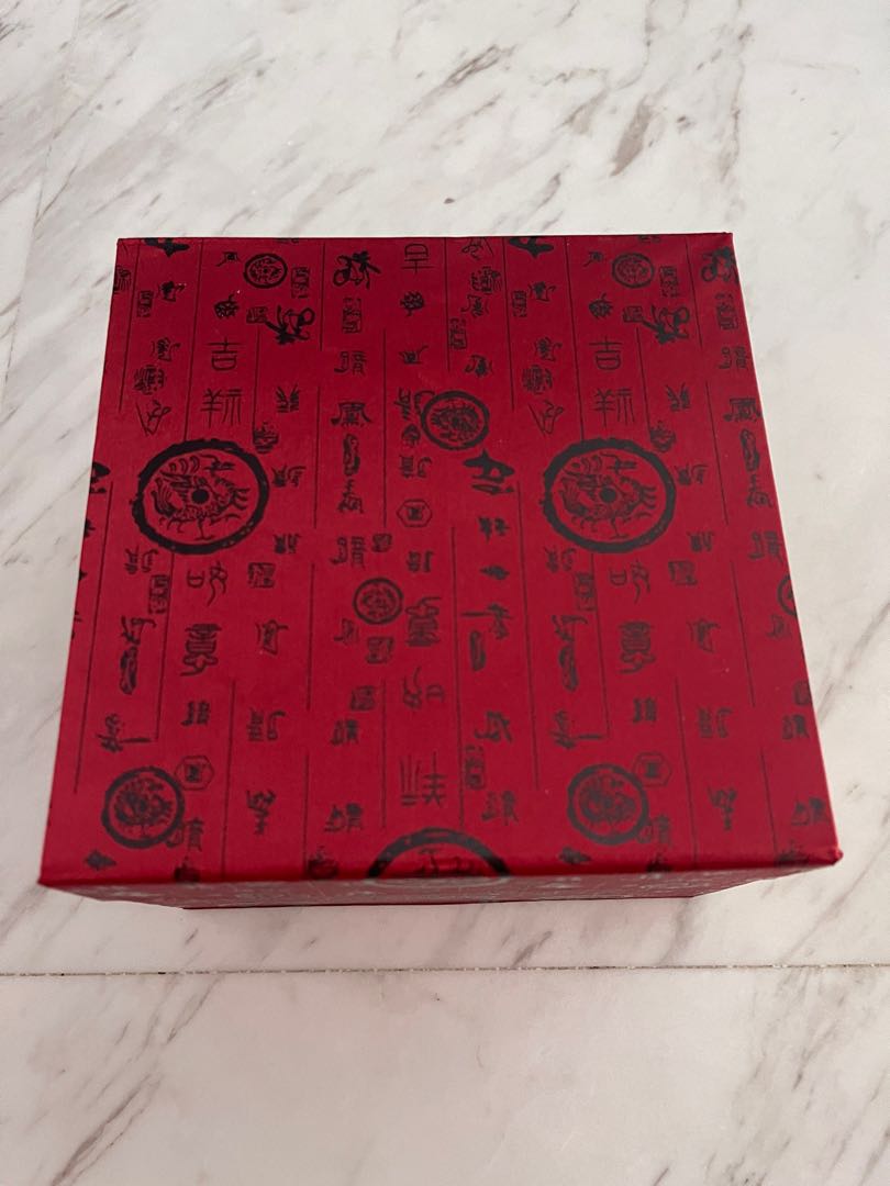 Traditional Chinese design storage box, Hobbies & Toys, Memorabilia ...